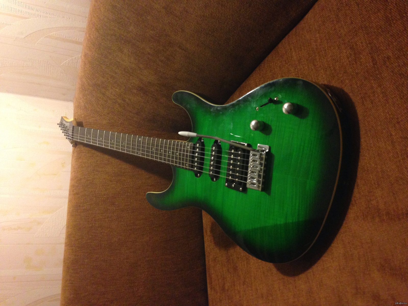 Ура! Я рад как слон. Первая электогитара! | Пикабу