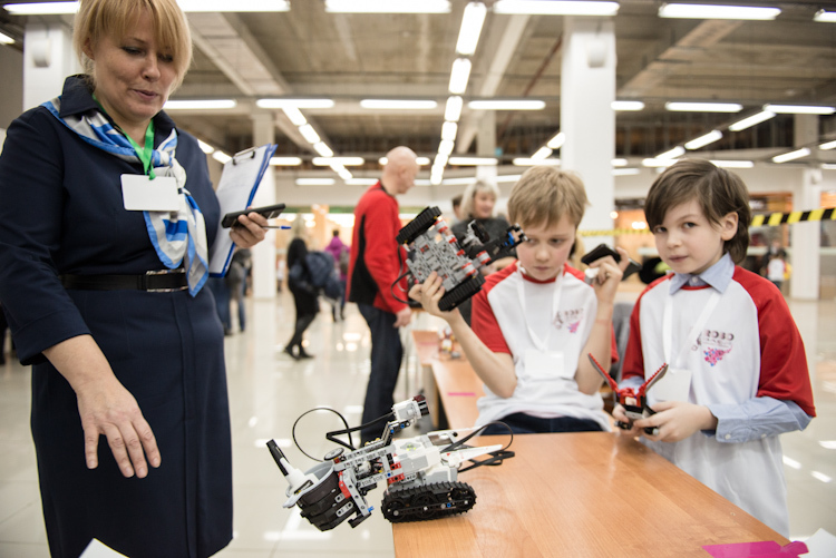 5й открытый турнир по робототехники "RoboBattle" - 22.12.15 11:00 | Пикабу