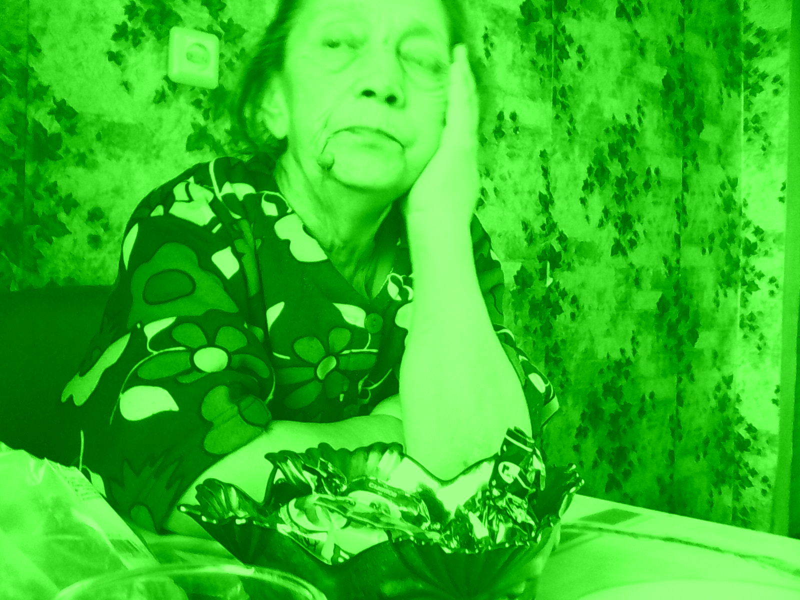 Ребята, прошу помощи по реставрации последних фотографий - 25.12.15 21: ...